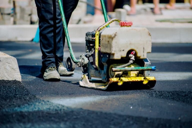 Cold Asphalt Patch vs. Hot Asphalt Patch - Riley's Asphalt Cold Asphalt Patch vs. Hot Asphalt Patch - Riley's Asphalt
